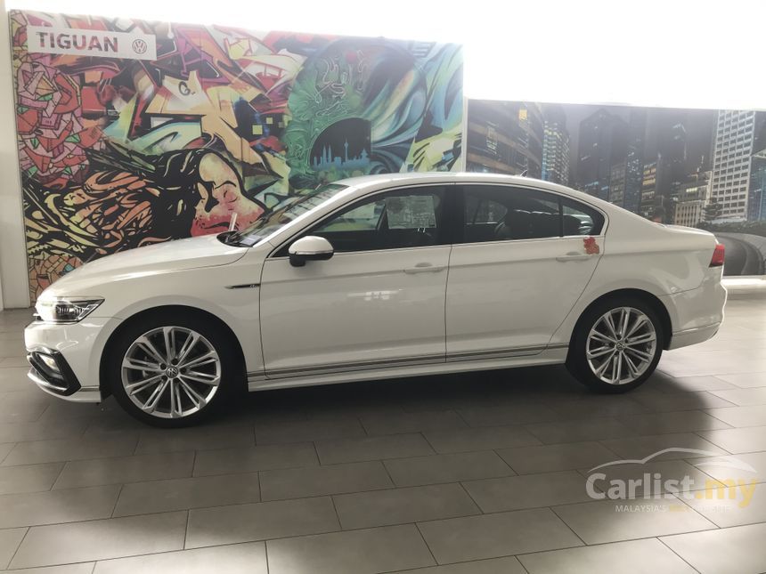 Volkswagen Passat 2021 R-line 2.0 in Selangor Automatic Sedan White for ...