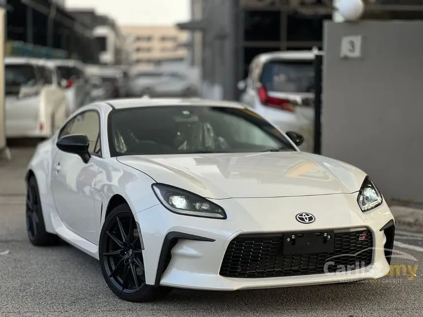 Recon 2022 Toyota GR86 2.4 RZ Coupe White Auto - Carlist.my