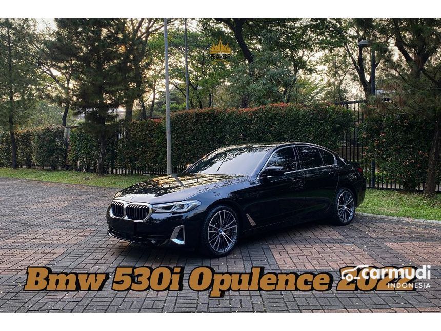Jual Mobil BMW 530i 2022 Opulence 2.0 di Banten Automatic Sedan Hitam ...