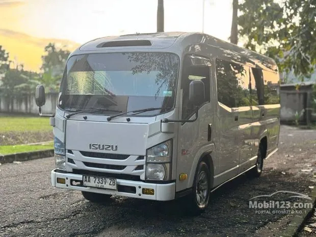 Jual Bus Bekas di Indonesia Harga Murah, Kondisi Terbaik | Mobil123