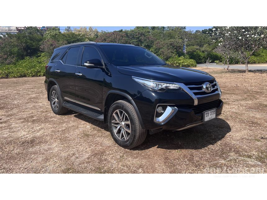 2015 Toyota FORTUNER 2.4 (ปี 15-25) 2.4 V SUV AT for sale on One2car