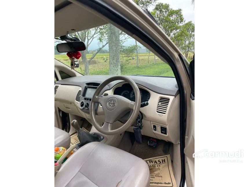 Jual Mobil Toyota Kijang Innova 2005 G Captain Seat 2.0 di Jawa Barat ...