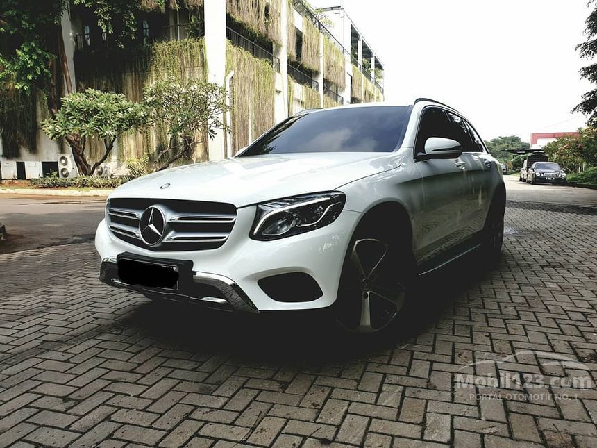 Jual Mobil Mercedes-Benz GLC250 2017 Exclusive 4MATIC 2.0 di DKI ...