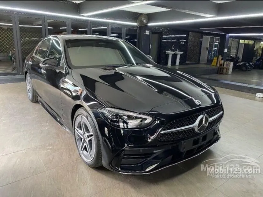 Jual Mobil Mercedes-Benz C300 2023 AMG Line 2.0 di DKI Jakarta ...