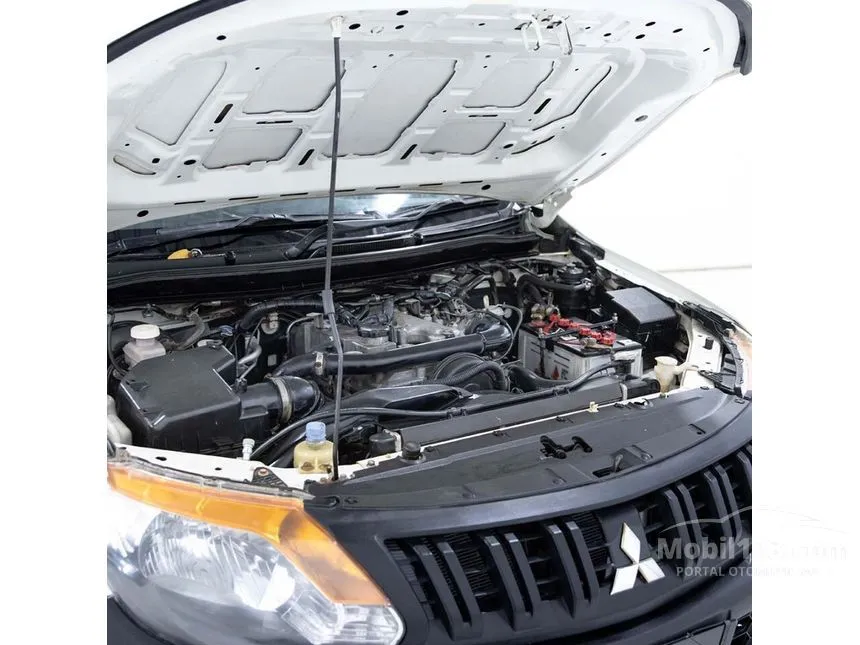 Jual Mobil Mitsubishi Strada Triton 2015 Exceed Hi-Power 2.5 di ...