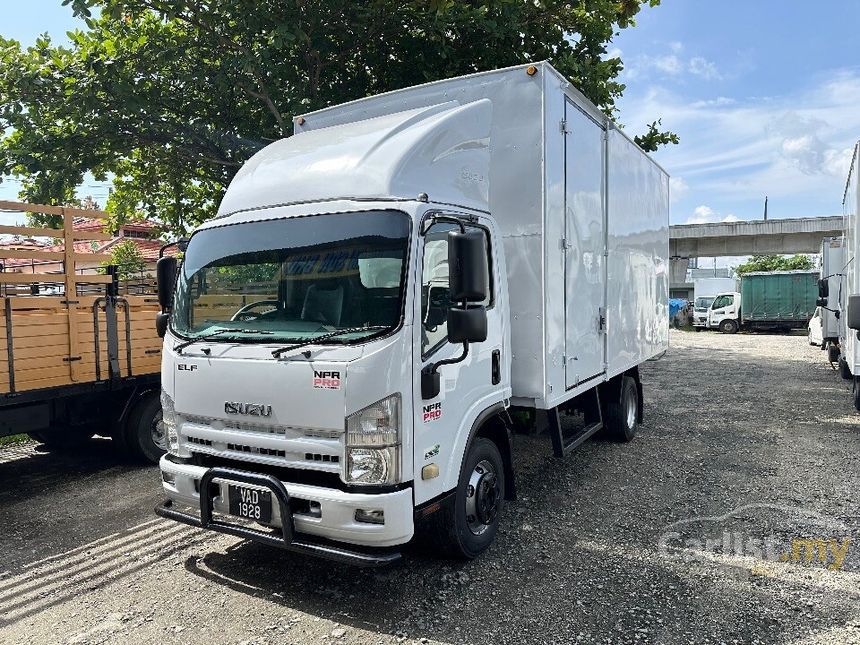 Used 2017 Isuzu NPR81UKH 3 Ton 17 Feet Box Bonded 5000KG Lorry - Carlist.my
