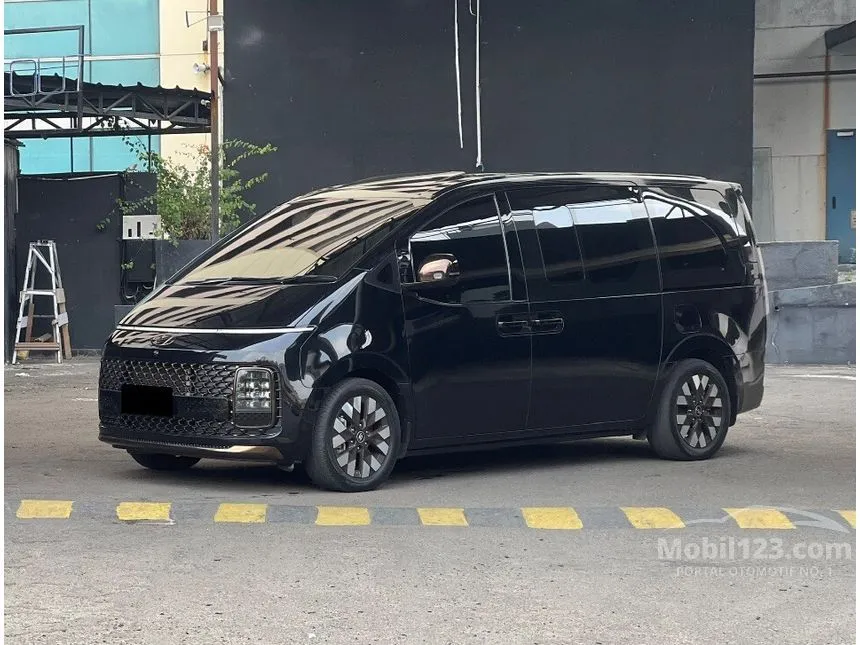 Jual Mobil Hyundai Staria 2021 Signature 7 2.2 di DKI Jakarta Automatic ...