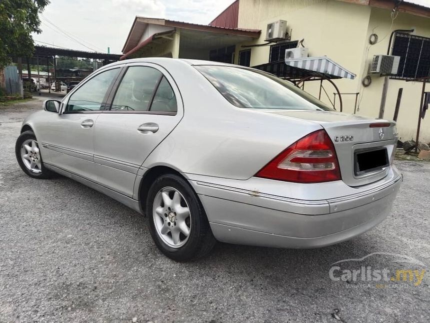 Mercedes-Benz C200K 2002 2.0 in Selangor Automatic Sedan Silver for RM ...