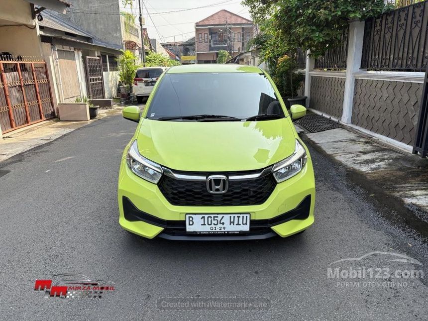 Jual Mobil Honda Brio 2023 Satya E 1.2 di Jawa Barat Automatic ...