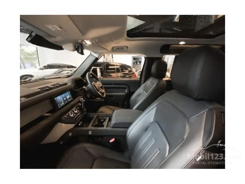 Jual Mobil Land Rover Defender 2022 110 P300 Explorer Package HSE 2.0 ...