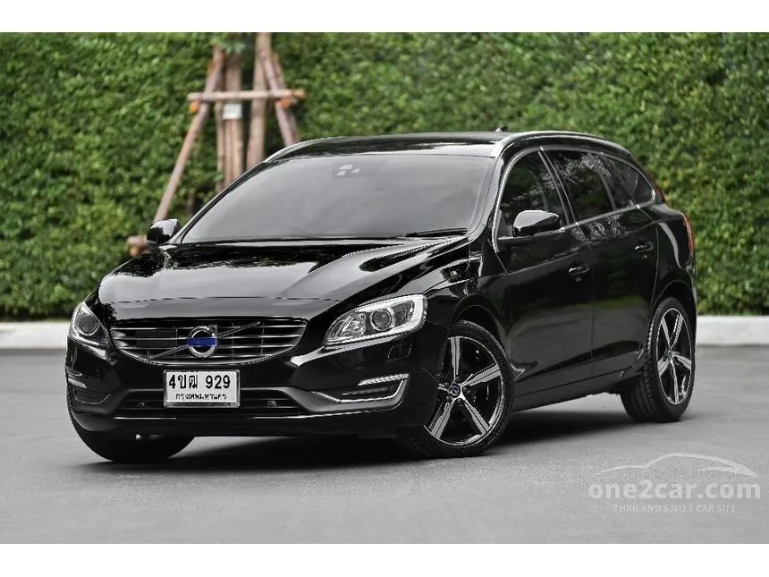 2017 Volvo V60 2.0 (ปี 11-15) D4 Wagon for sale on One2car