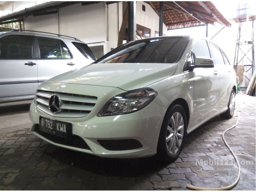 Jual Mobil Mercedes-Benz B200 2012 Urban 1.6 di DKI Jakarta Automatic ...