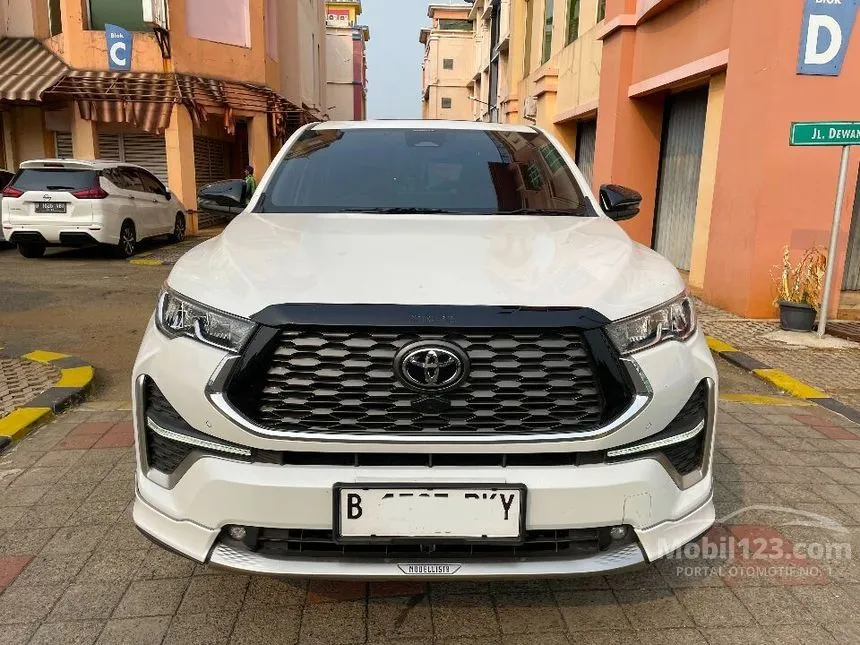 Jual Mobil Toyota Kijang Innova Zenix 2023 Q HV TSS Modellista 2.0 di ...