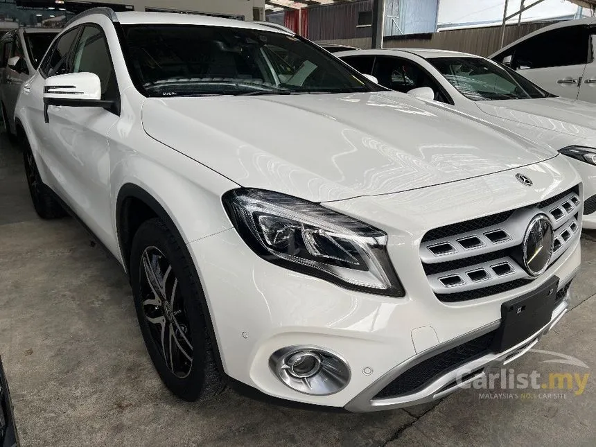 Recon 2018 Mercedes-Benz GLA220 2.0 AMG 4MATIC SUV***Grade A *** Mileage 16k KM only***MidYear ...