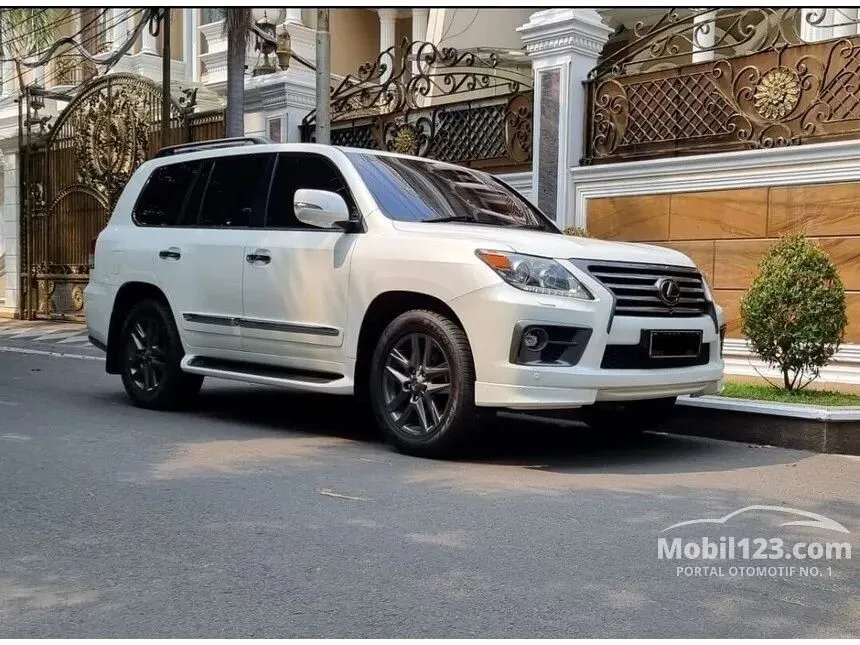Jual Mobil Lexus LX570 2014 5.7 di DKI Jakarta Automatic SUV Putih Rp 1.480.000.000 - 11402468 ...