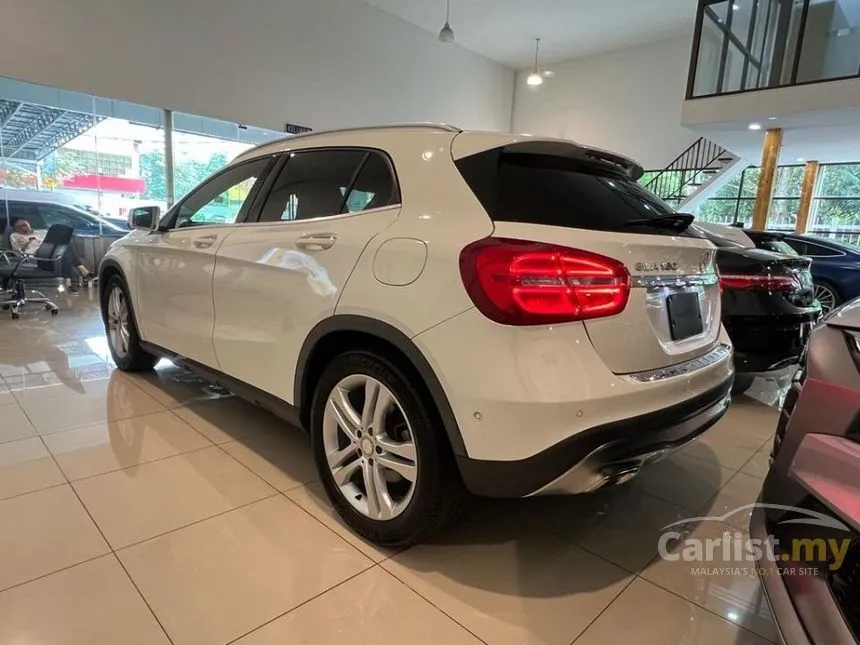 Recon 2017 Mercedes-Benz GLA180 1.6 SE PANAROMIC ROOF - Carlist.my