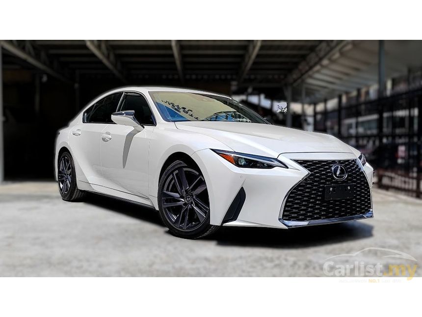 Recon 2022 Lexus IS300_7kKM_Red Leather_360-camera - Carlist.my