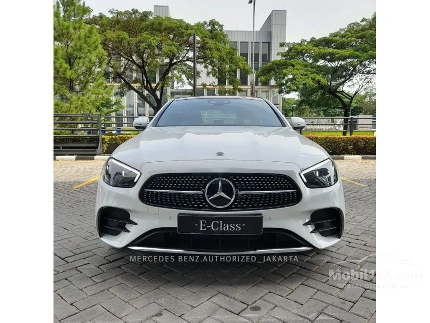 Jual Mobil Mercedes-Benz E300 2023 AMG Line 2.0 di Banten Automatic Sedan Putih Rp 1.500.000.000 ...