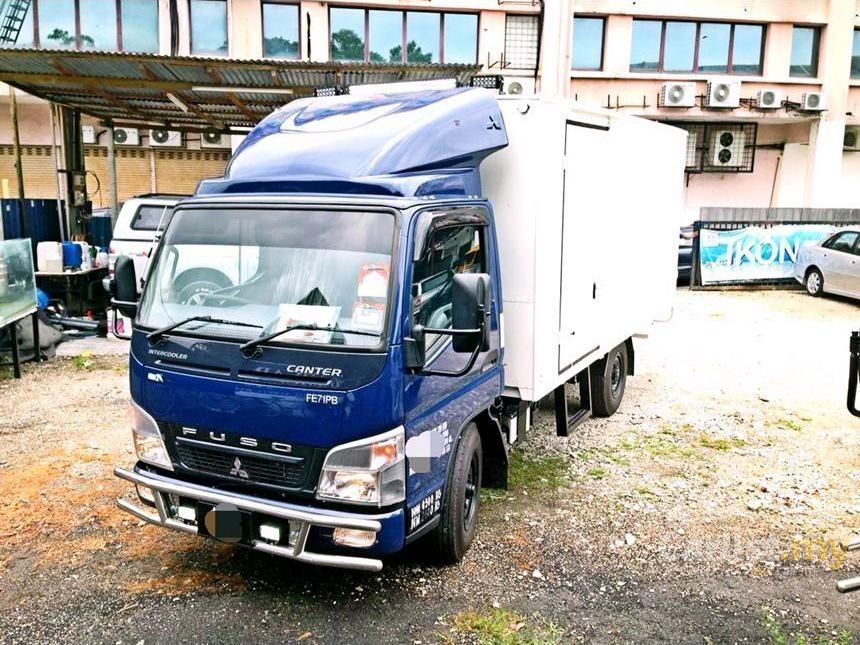 New 2016 Mitsubishi Fuso Navy Blue Box Truck 14ft - Carlist.my