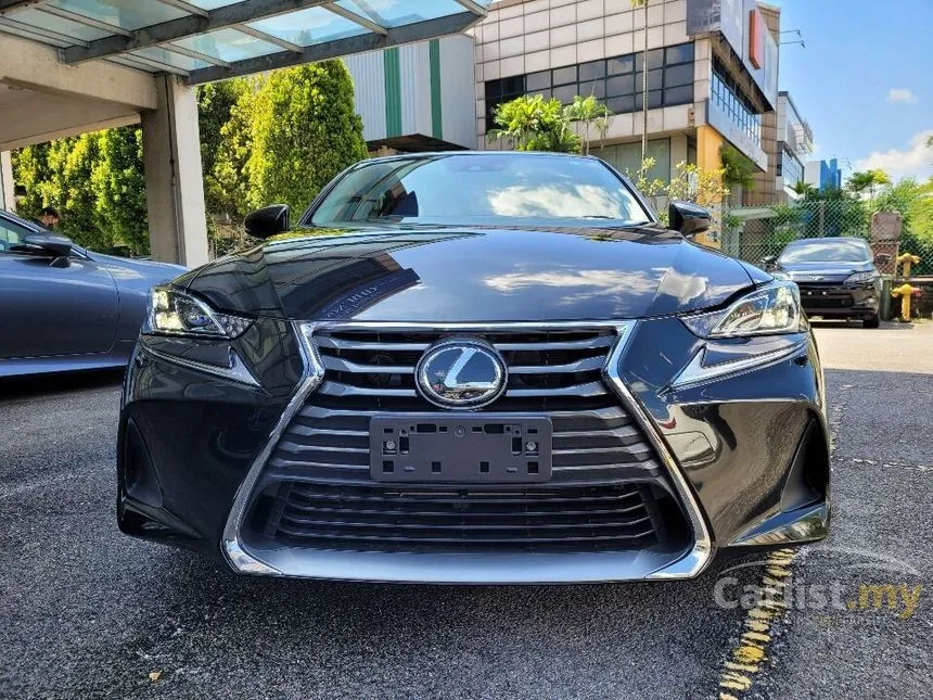 Recon 2017 Lexus IS200t 2.0 Luxury Sedan Pre Crash Lane Keep Assist 3 ...