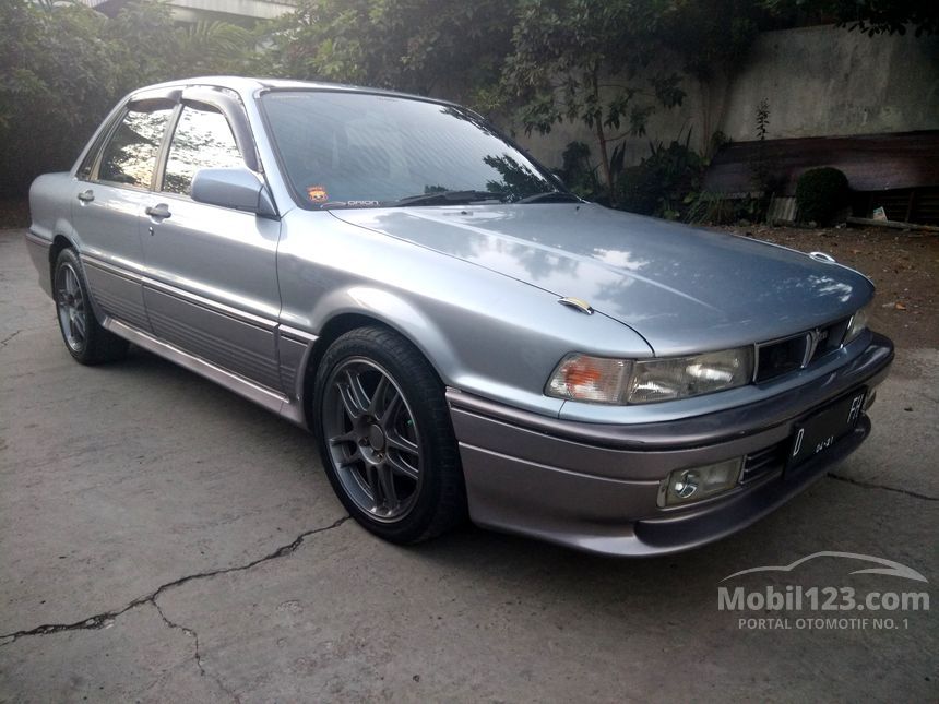 Jual Mobil Mitsubishi Eterna 1991 2.0 di Jawa Barat Manual Sedan Abu ...
