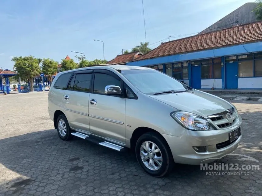 Jual Mobil Toyota Kijang Innova 2004 V 2.0 di Jawa Timur Automatic MPV ...