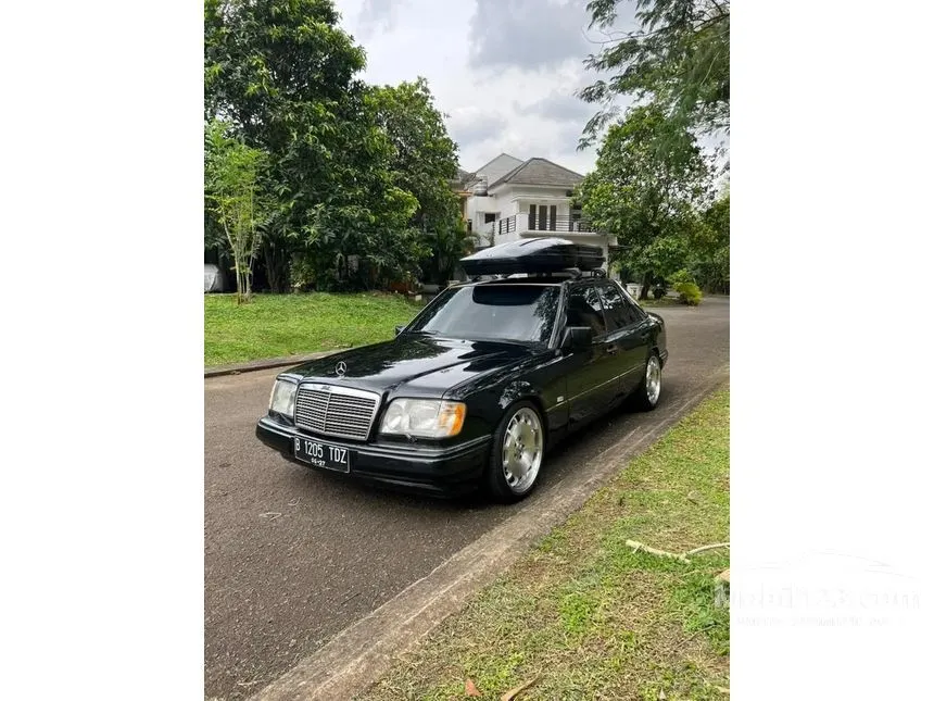 Jual Mobil Mercedes-Benz E320 1996 W124 3.2 L6 Manual 3.2 di Jawa Barat Manual Sedan Hitam Rp 75 ...