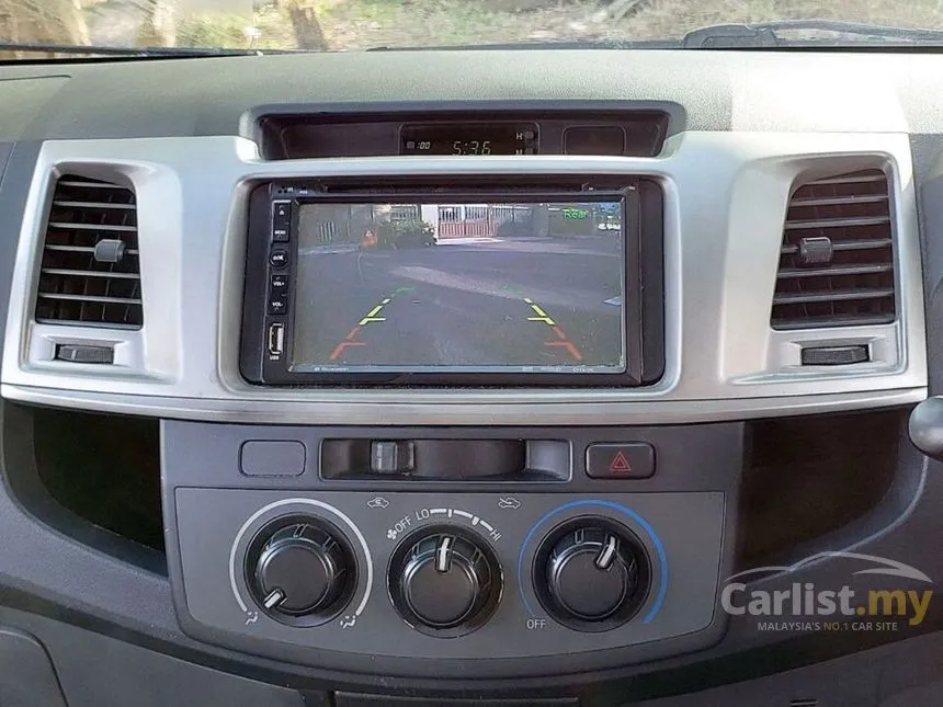 Used 2013 Toyota Hilux 2.5 G VNT NO OFF ROAD REVERSE CAMERA TIPTOP ...