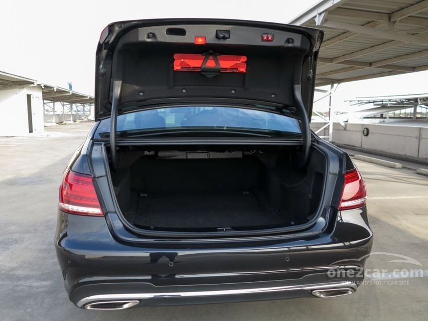 Mercedes-Benz E300 2016 W212 (ปี 10-16) AMG Dynamic Blue TEC HYBRID 2.1 เกียร์อัตโนมัติ สีดำ ...