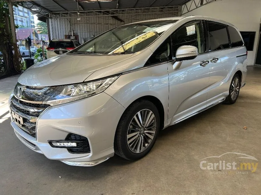 Recon 2018 Honda Odyssey 2.4 EXV MPV/ 360 CAMERA / 2 POWER DOOR / BSM / SEMI LEATHER - Carlist.my