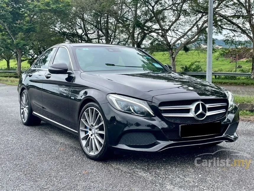 Used 2017 Mercedes-Benz C350 e 2.0 Avantgarde AMG Line interior Battery ...