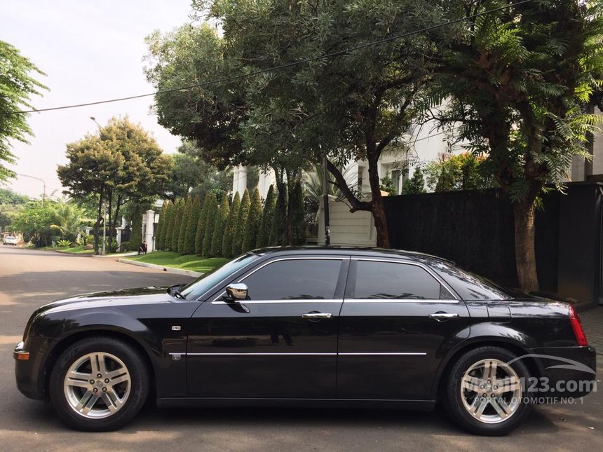 Jual Mobil Chrysler 300C 2007 3.5 di DKI Jakarta Automatic Sedan Hitam ...