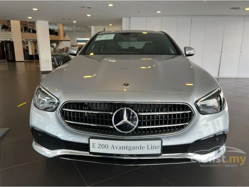 New 2023 Mercedes-Benz E200 2.0 Avantgarde Sedan - Carlist.my