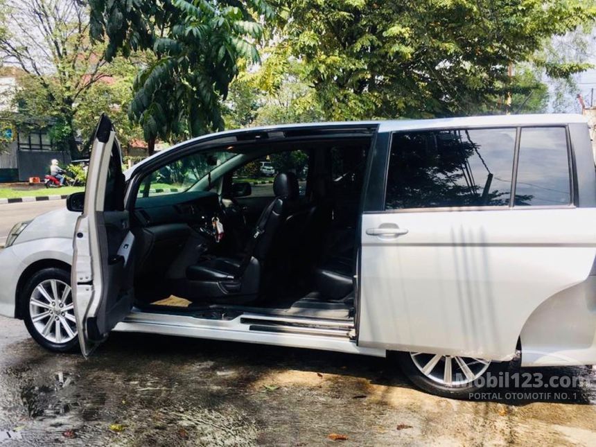 Jual Mobil Toyota Wish 2006 G 2.0 di Jawa Barat Automatic MPV Silver Rp ...