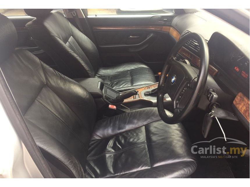 BMW 528i 2001 2.8 in Kuala Lumpur Automatic Sedan Silver for RM 26,888 ...