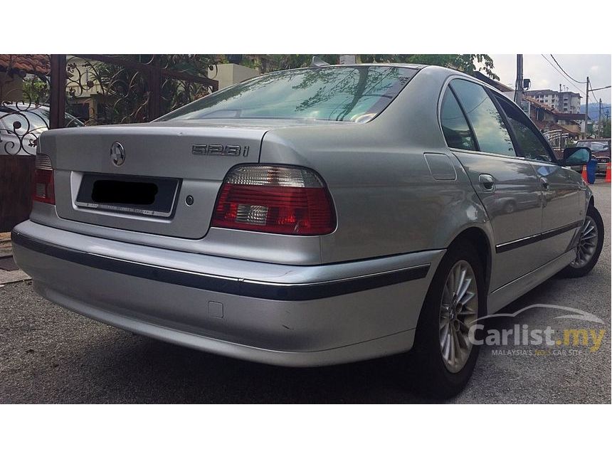 BMW 528i 2001 2.8 in Kuala Lumpur Automatic Sedan Silver for RM 26,888 - 4075029 - Carlist.my