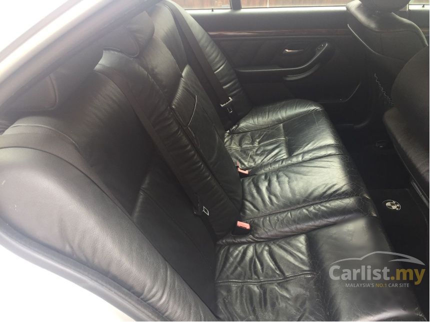 BMW 528i 2001 2.8 in Kuala Lumpur Automatic Sedan Silver for RM 26,888 ...
