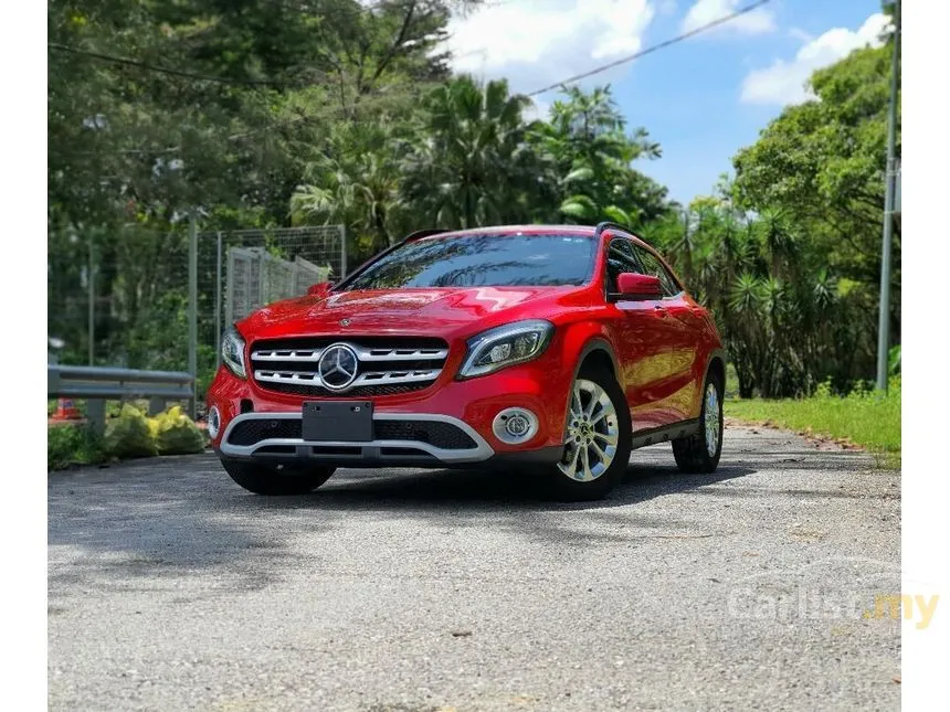Recon 2017 Mercedes-Benz GLA180 .A premium C-segment family hatch-based ...
