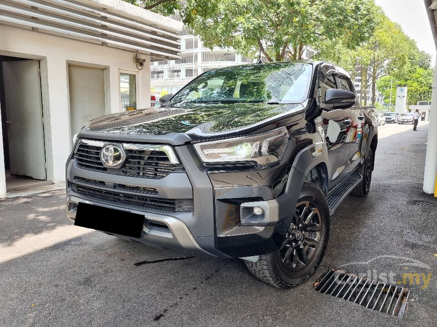 Used 2022 Toyota Hilux 2.8 Rogue Dual Cab Pickup Truck + TipTop ...