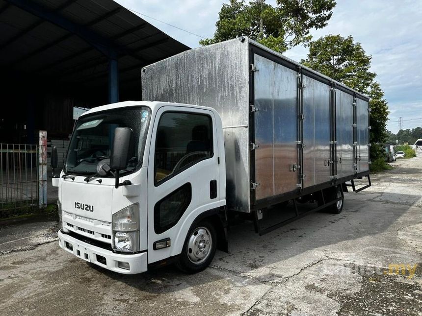 Recon 2024 Isuzu NMR85 3.0 Lorry - Carlist.my