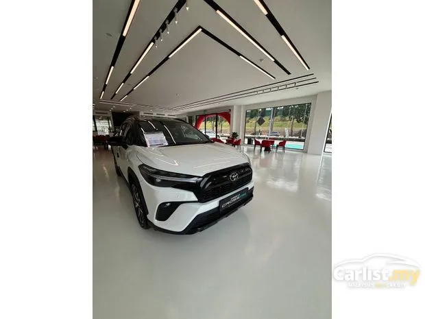 Toyota Corolla Cross Kluang Less than 70000km Hybrid - Carlist.my