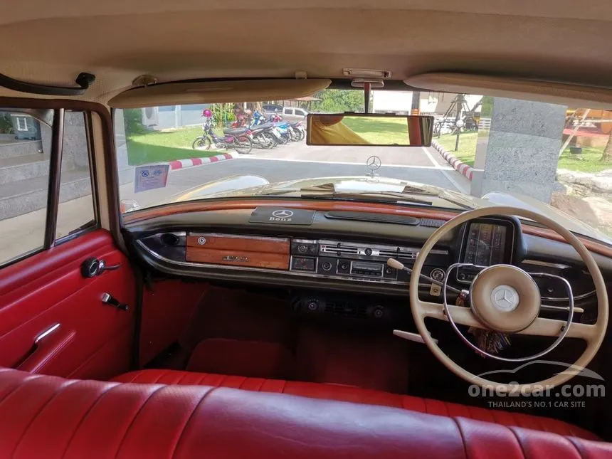 1962 Mercedes-Benz 190C 1.9 W110 (ปี 61-68) 1.9 Classic Sedan MT for ...