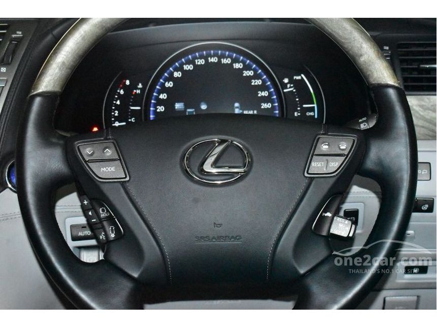 Lexus LS600hL 2012 (ปี 10-12) Hybrid 5.0 เกียร์อัตโนมัติ สีเงิน ...