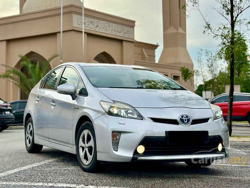 Used 2012 Toyota Prius 1.8 Luxury Hatchback - Carlist.my