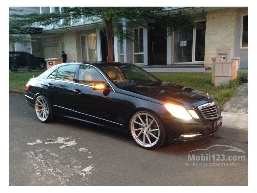 Jual Mobil Mercedes-Benz E300 2011 Avantgarde AMG 3.0 di DKI Jakarta ...