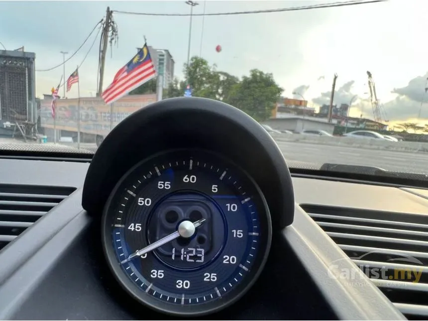 Recon Porsche 992 Carrera 4S (2020)/Porsche Dynamic Light System Plus ...