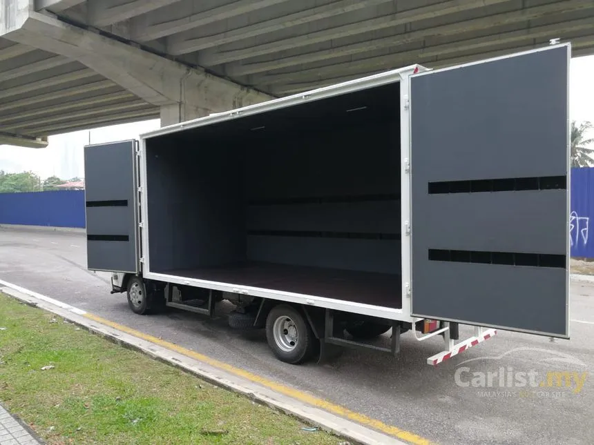 Recon Isuzu npr pro 17ft box van /bdm7500kg /Year register 2022 ...