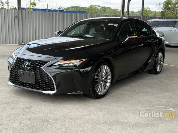 Lexus Is 300 Pasir Gudang RWD (Rear Wheel Drive) - Carlist.my