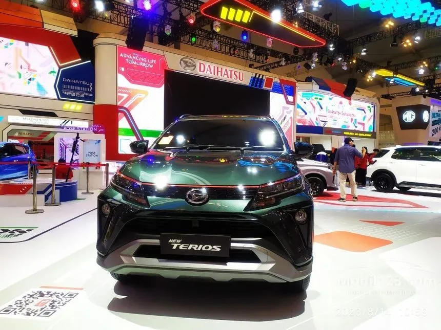Jual Mobil Daihatsu Terios 2023 R Custom 1.5 di Jawa Barat Automatic ...