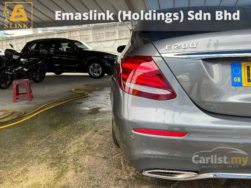 Recon 2018 Mercedes-Benz E200 2.0 AMG Turbocharger 194HP Ambient Room ...